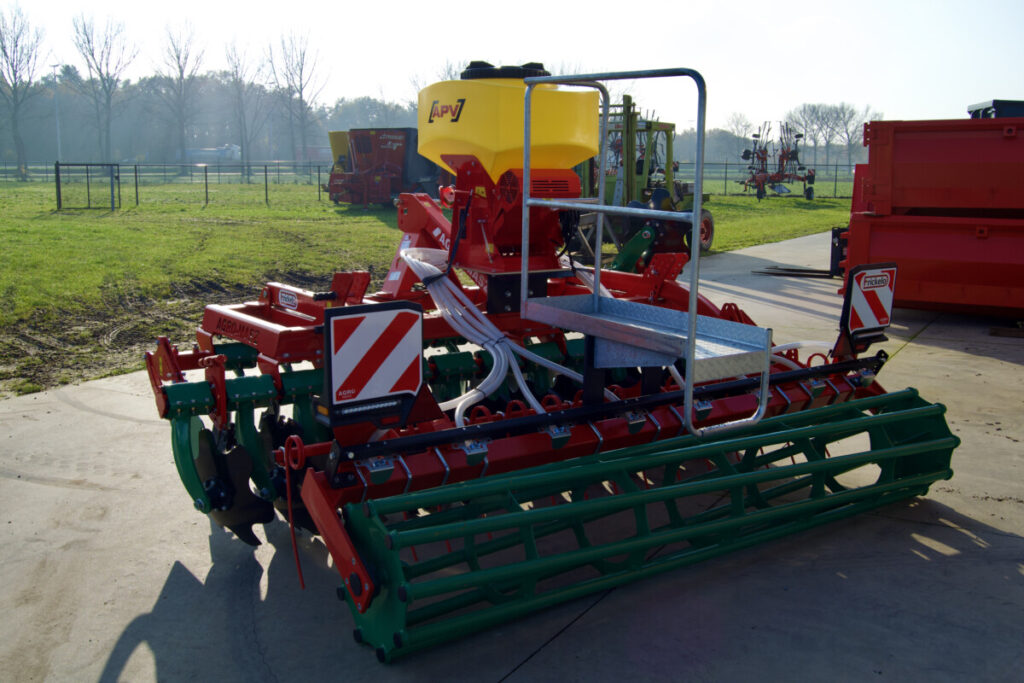 Frickelo schijveneg 3M met pneumatische zaaimachine - Herssens-Tollenaere